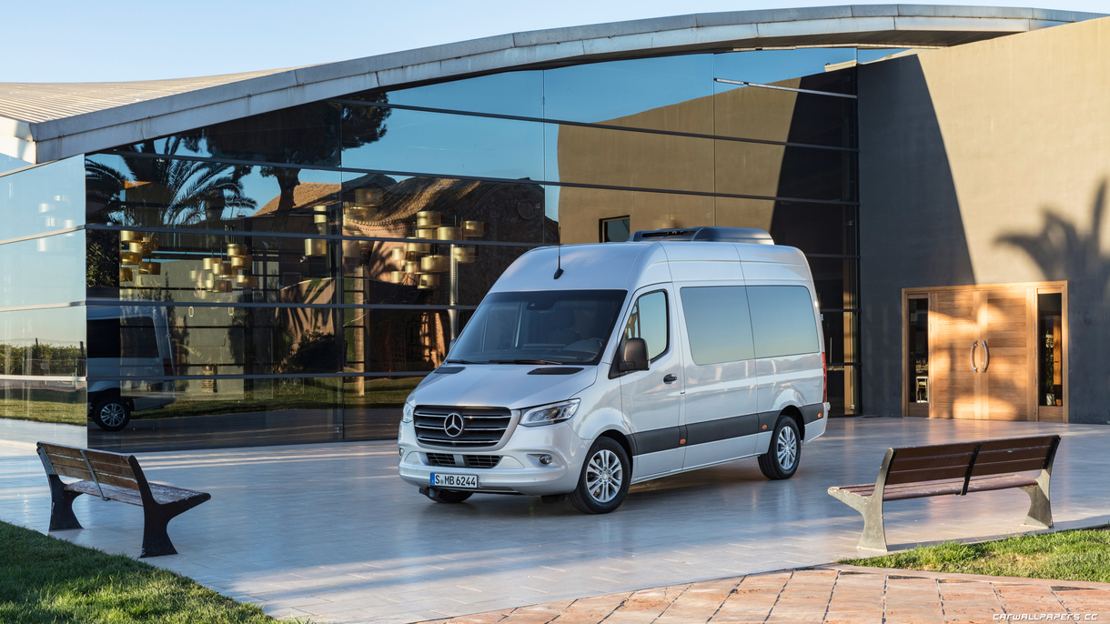 Mercedes Sprinter Tourer (W907) Photos and Specs. Photo: Mercedes ...