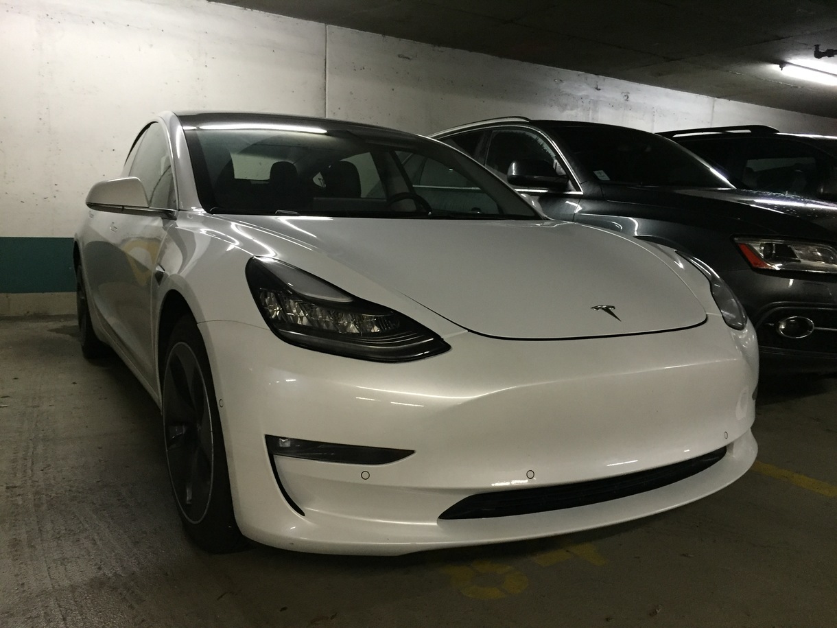 Tesla Model 3 Photos and Specs. Photo: Tesla Model 3 modern restyling ...