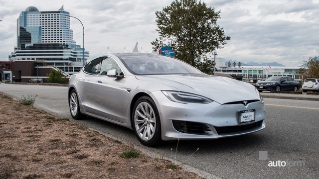 Tesla Model S Photos and Specs. Photo: Tesla Model S exterior restyling ...