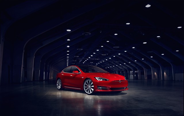 Tesla Model S Photos and Specs. Photo: Tesla Model S modern model and ...