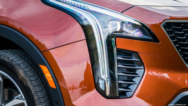 Cadillac XT4 Photos and Specs. Photo: Cadillac XT4 mod model and 37 ...
