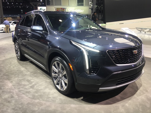 Cadillac XT4 Photos and Specs. Photo: Cadillac XT4 accessories ...