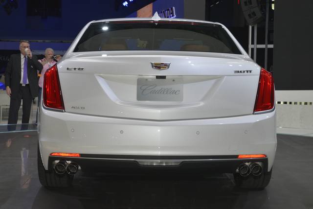 Cadillac CT6 Photos and Specs. Photo: Cadillac CT6 mod specifications ...