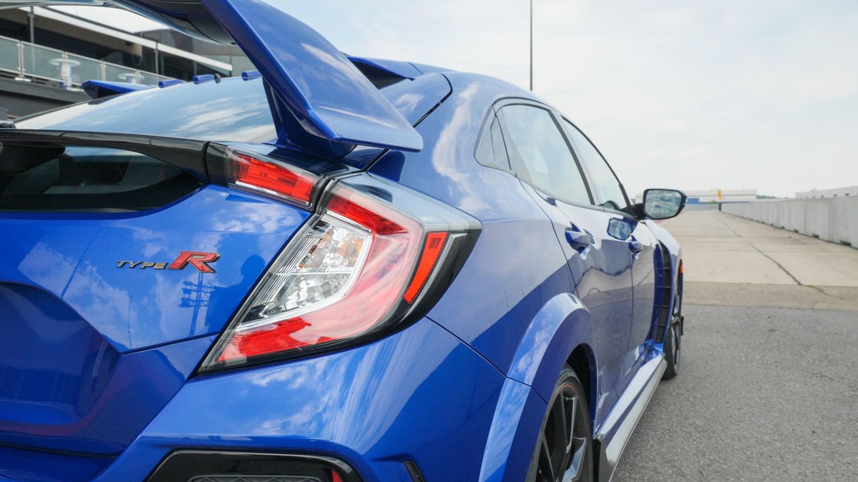 Honda Civic Type R Photos and Specs. Photo: Honda Civic Type R interior ...