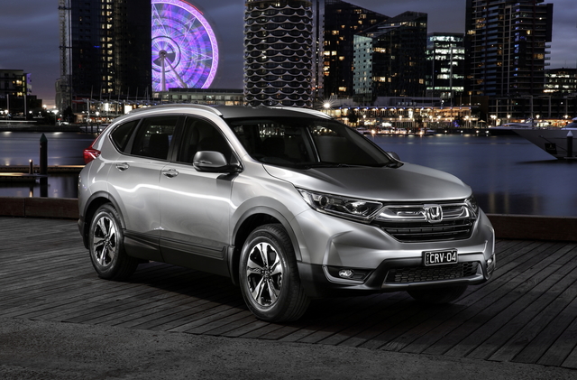 Honda CR-V Photos and Specs. Photo: Honda CR-V mod 2017 and 22 perfect ...