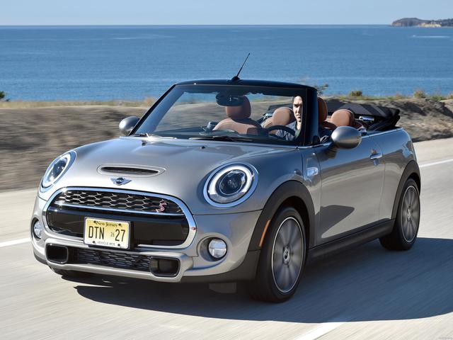 MINI Cooper Cabrio Photos and Specs. Photo: MINI Cooper Cabrio reviews ...