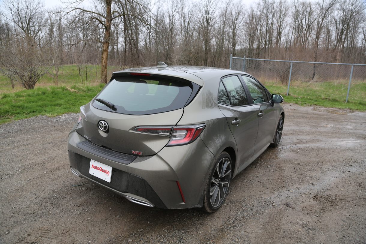 Toyota Corolla Hatchback Photos and Specs. Photo: Toyota Corolla ...