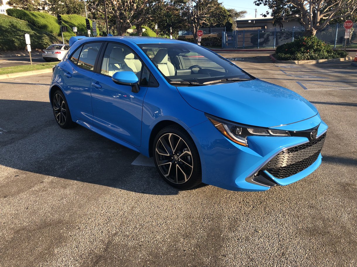 Toyota Corolla Hatchback Hybrid Photos And Specs Photo Toyota Corolla ...