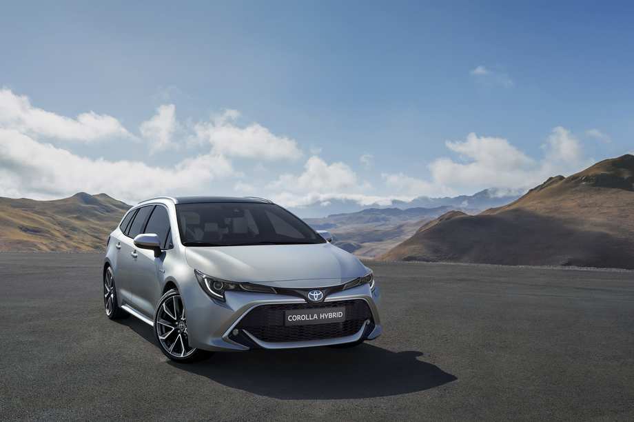 Toyota Corolla Sedan Photos and Specs. Photo: Toyota Corolla Sedan ...