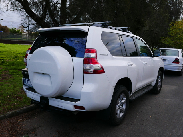 Toyota Land Cruiser Prado 150 Photos and Specs. Photo: Toyota Land ...