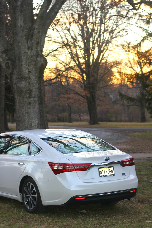 Toyota Avalon Photos and Specs. Photo: Toyota Avalon exterior big and ...