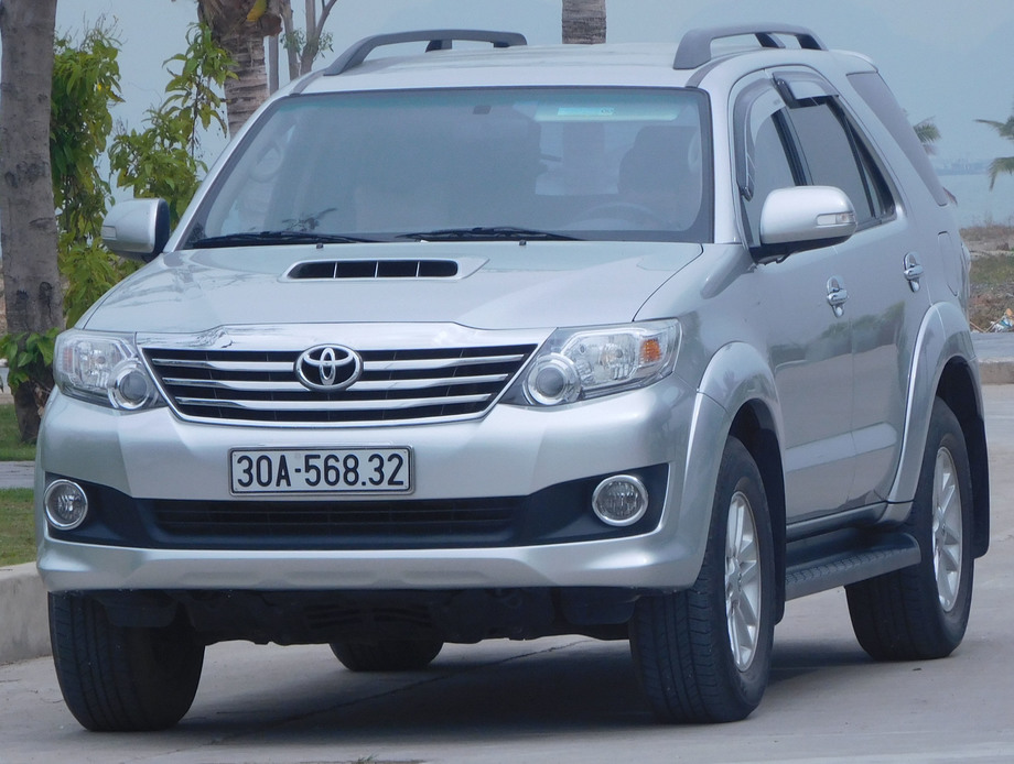 Toyota Fortuner Photos and Specs. Photo: Toyota Fortuner best model and ...