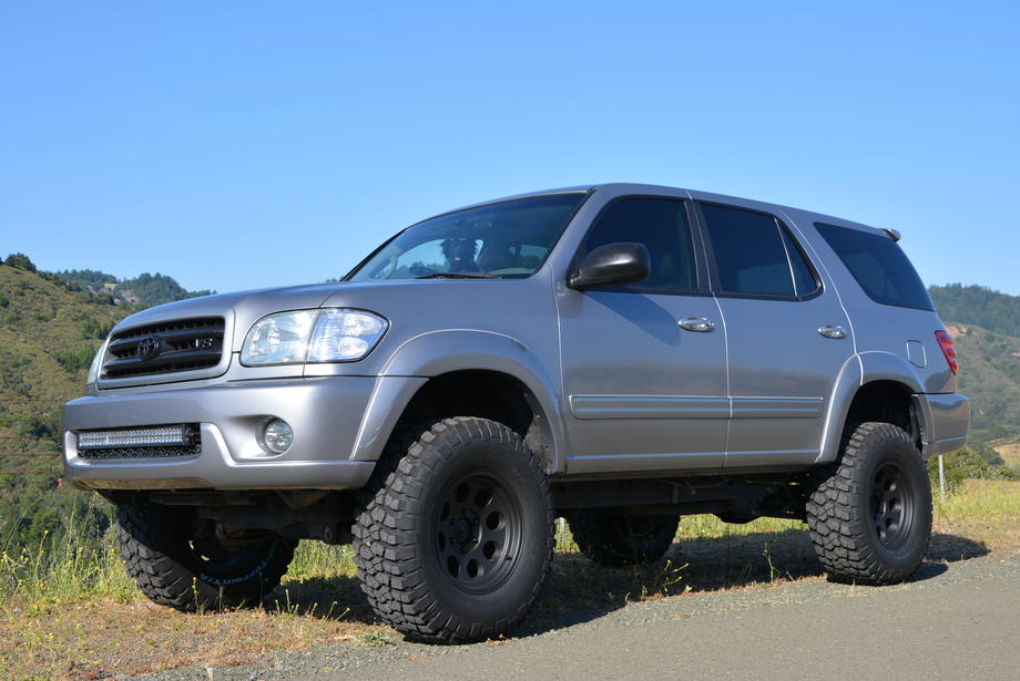 Toyota Sequoia Photos And Specs Photo Toyota Sequoia Suv 2017 And 9