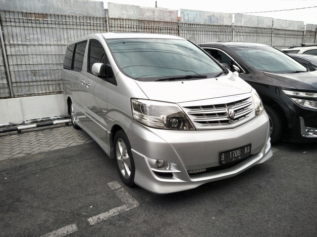 Toyota Alphard Photos and Specs. Photo: Toyota Alphard accessories ...