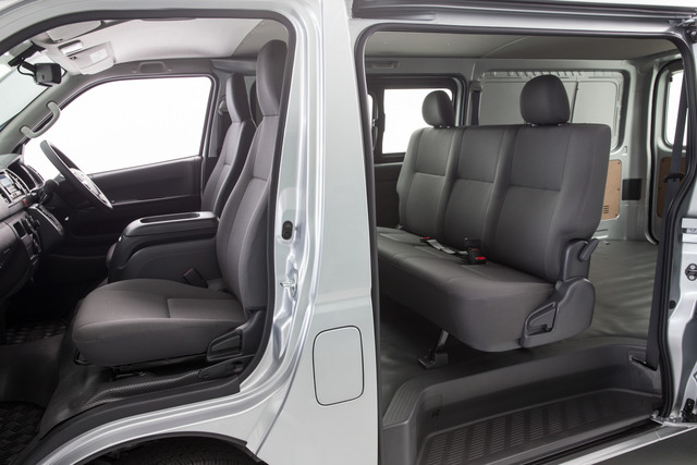 Toyota Hiace Photos and Specs. Photo: Toyota Hiace interior photo and ...