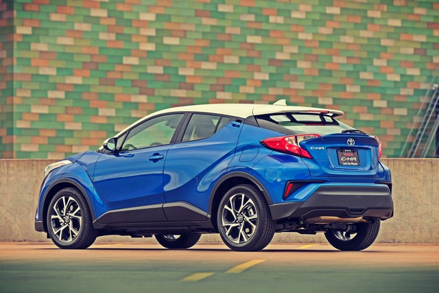 Toyota C-HR Hybrid Photos and Specs. Photo: Toyota C-HR Hybrid suv 2016 ...