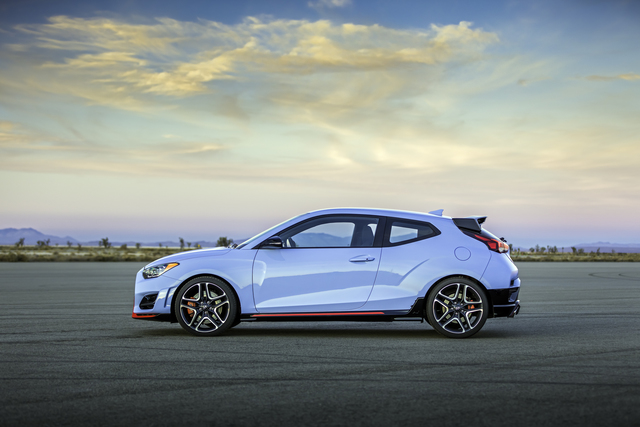 Hyundai Veloster N Photos and Specs. Photo: Hyundai Veloster N hd ...
