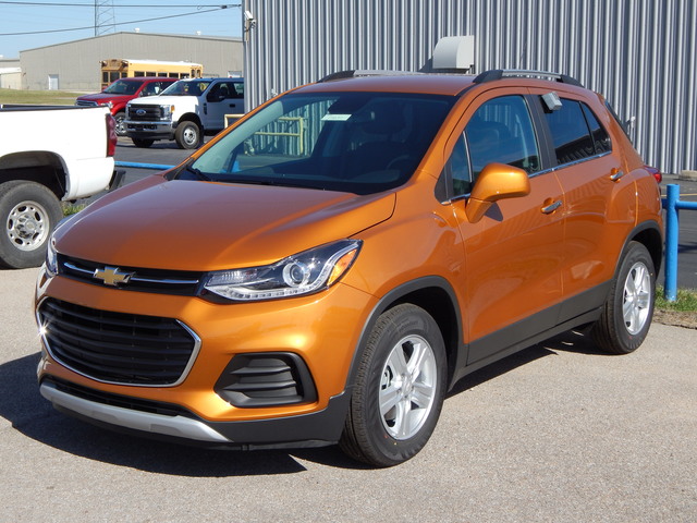 Chevrolet Trax (Tracker) Photos and Specs. Photo: Chevrolet Trax ...