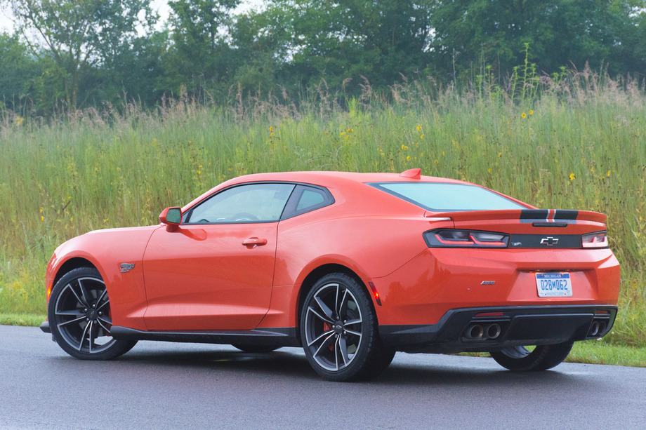 Chevrolet Camaro Photos and Specs. Photo: Chevrolet Camaro accessories ...