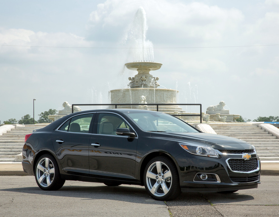 Chevrolet Malibu Photos and Specs. Photo: Chevrolet Malibu interior ...