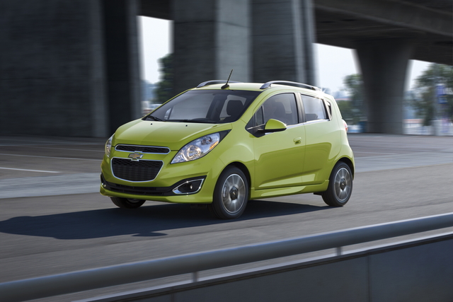Chevrolet Spark Photos and Specs. Photo: Chevrolet Spark modern photo ...