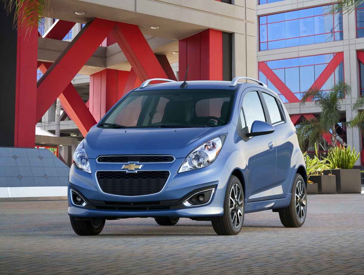Chevrolet Spark Activ Photos and Specs. Photo: Chevrolet Spark Activ ...