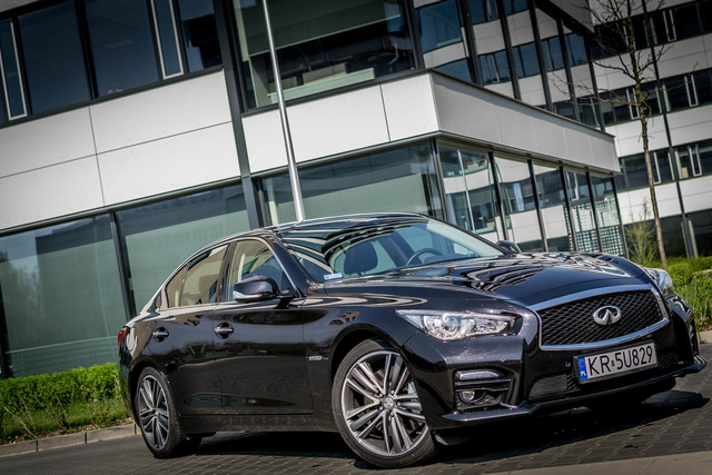 Infiniti Q50 Hybrid Photos and Specs. Photo: Infiniti Q50 Hybrid mod ...