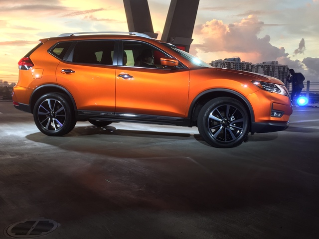 Nissan Rogue Photos and Specs. Photo: Nissan Rogue mod restyling and 19 ...