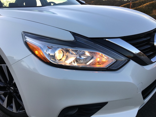 Nissan Altima Photos and Specs. Photo: Nissan Altima accessories model ...