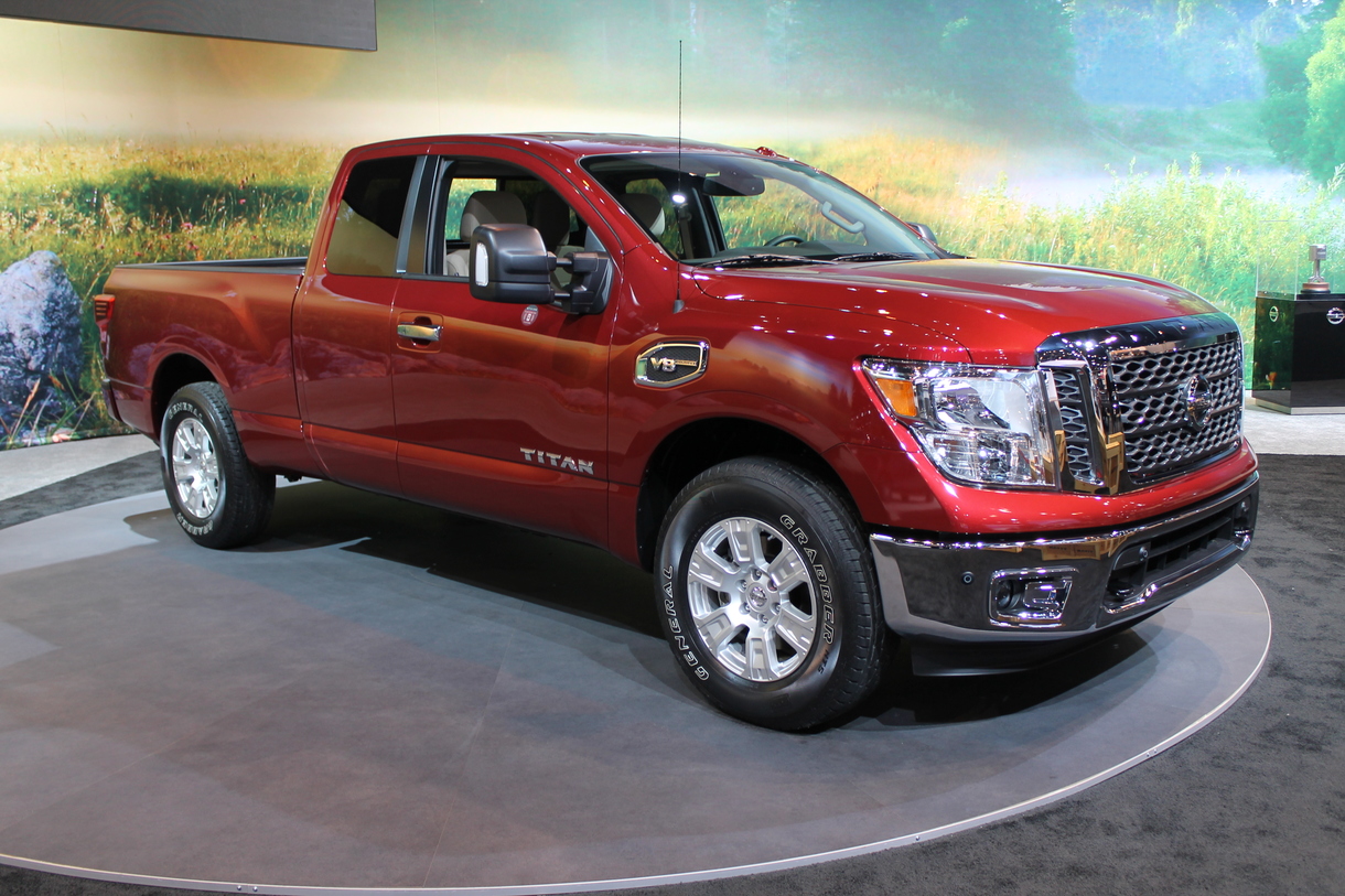Nissan Titan King Cab Photos and Specs. Photo: Nissan Titan King Cab ...