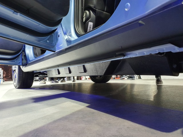 JAC iEVS4 Photos and Specs. Photo: JAC iEVS4 modern restyling and 16 perfect photos of JAC iEVS4