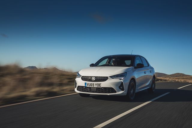 Opel Corsa F Photos and Specs. Photo: Opel Corsa F hatchback big and 44 ...