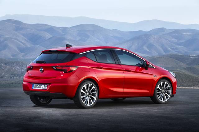 Opel Astra Hatchback Photos and Specs. Photo: Opel Astra Hatchback best ...