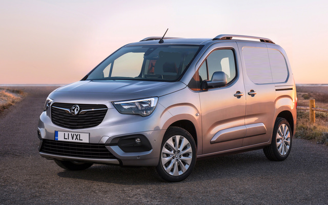 Opel Combo Cargo Photos and Specs. Photo: Opel Combo Cargo van model ...