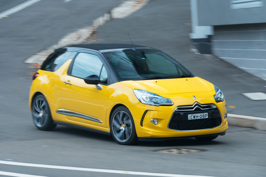 Citroen DS3 Photos and Specs. Photo: Citroen DS3 modern 2016 and 18 ...
