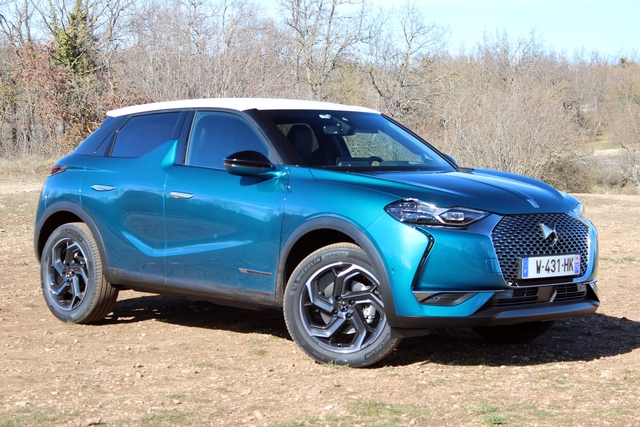 Citroen DS3 Crossback Photos and Specs. Photo: Citroen DS3 Crossback ...