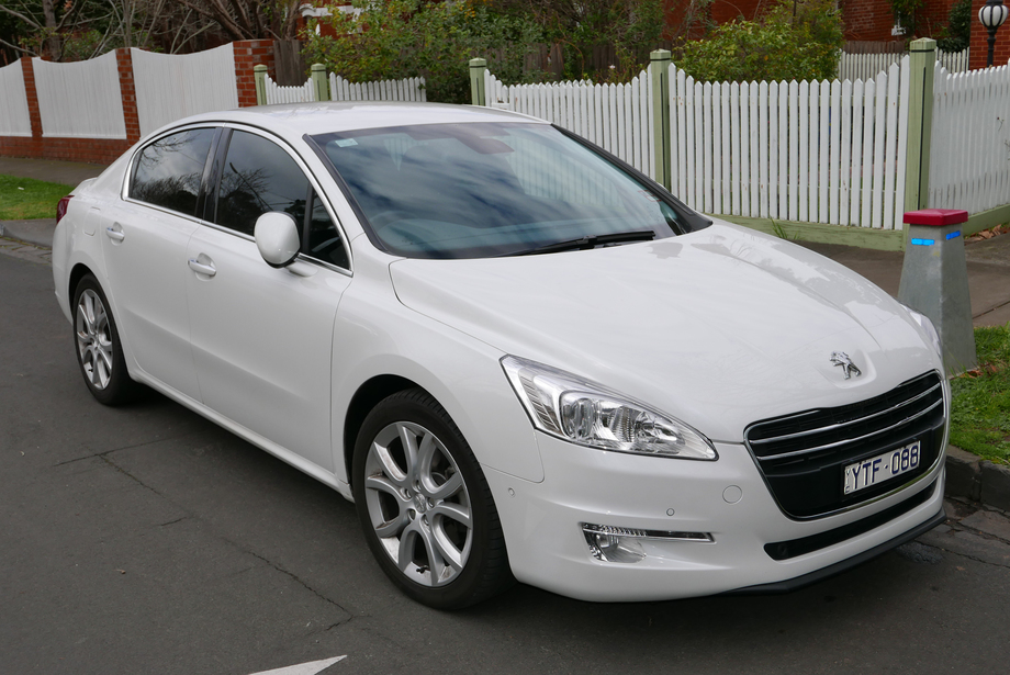 Peugeot 408 Photos and Specs. Photo: Peugeot 408 exterior 2015 and 17 ...