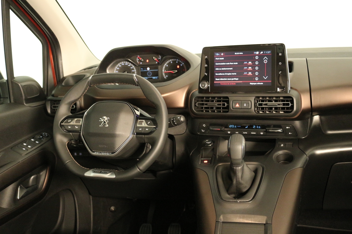 Peugeot Rifter Photos and Specs. Photo: Peugeot Rifter minivan big and ...