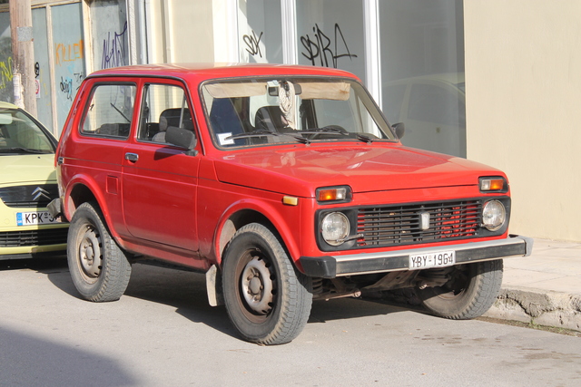 VAZ Lada Granta Photos and Specs. Photo: VAZ Lada Granta sedan ...