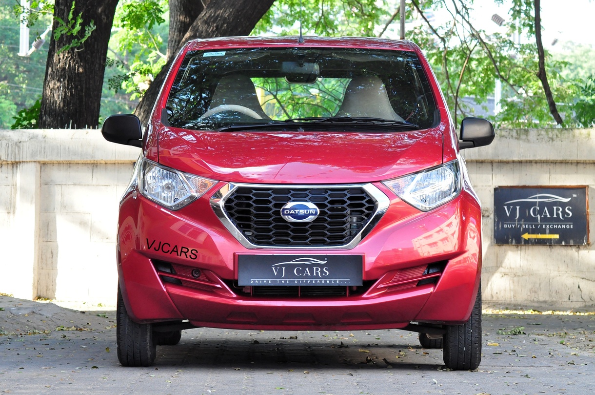 Datsun redi-GO Photos and Specs. Photo: Datsun redi-GO exterior 2016 ...