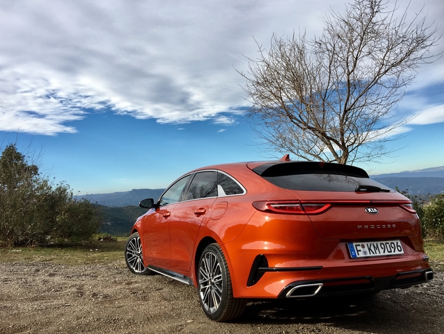KIA ProCeed Photos and Specs. Photo: KIA ProCeed 4k 2019 and 38 perfect ...