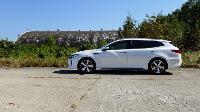 KIA Optima SW Photos and Specs. Photo: KIA Optima SW reviews big and 19 ...