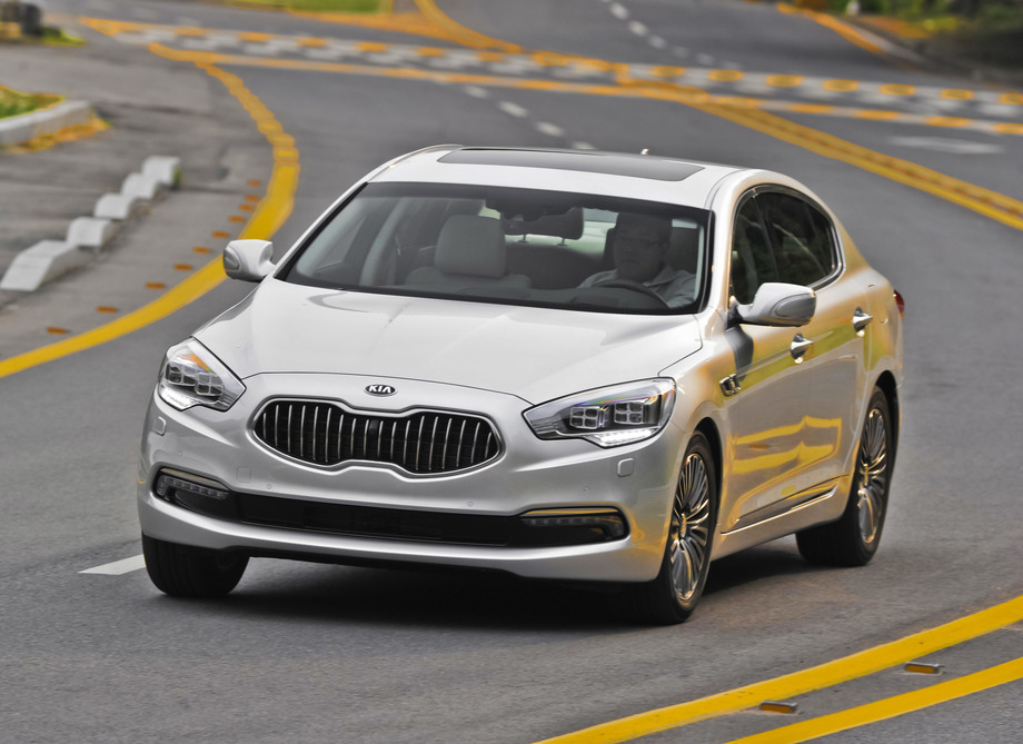 KIA Quoris Photos and Specs. Photo: KIA Quoris mod 2018 and 25 perfect ...