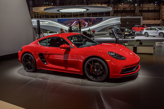 Porsche 718 Cayman Photos and Specs. Photo: Porsche 718 Cayman hd big ...