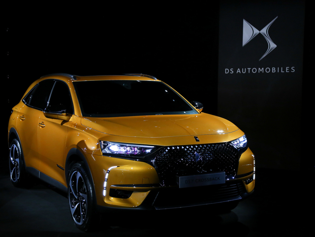 DS 7 Crossback Photos and Specs. Photo: DS 7 Crossback exterior 2017 ...