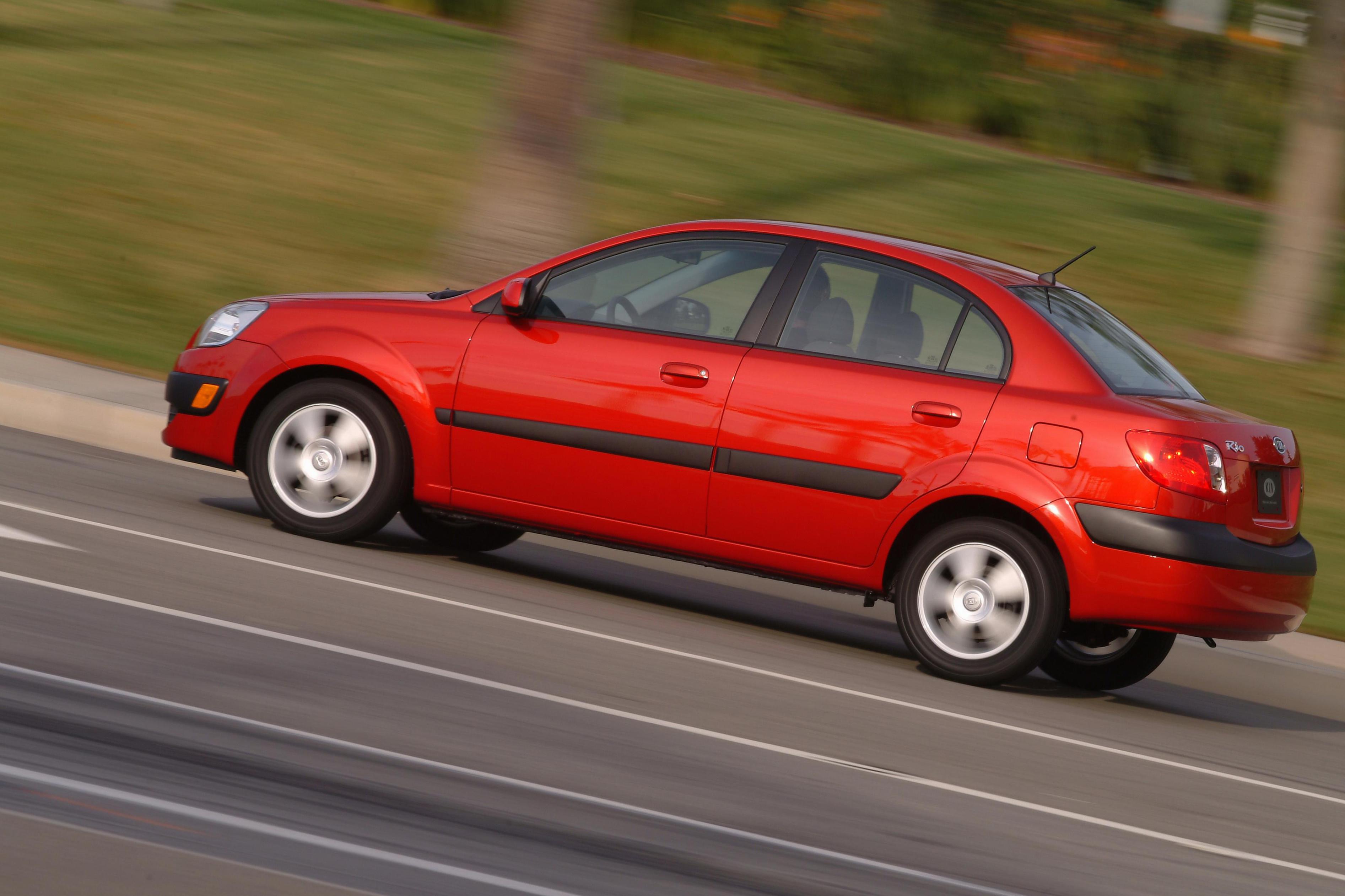 KIA Rio Sedan Photos And Specs Photo KIA Rio Sedan Auto And 18